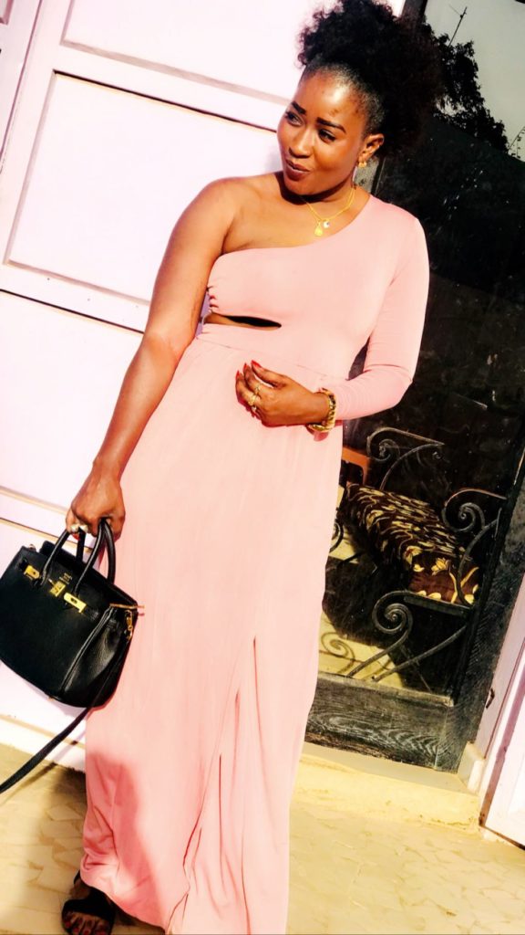 ( 06 Photos ) Admirez les dernières Photos de Ndeye Ndiaye, Elle met en ...