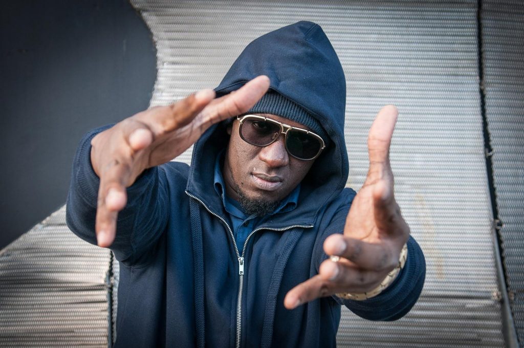 Le rappeur Simon : la calomnie est le "job" qui marche le plus au ...