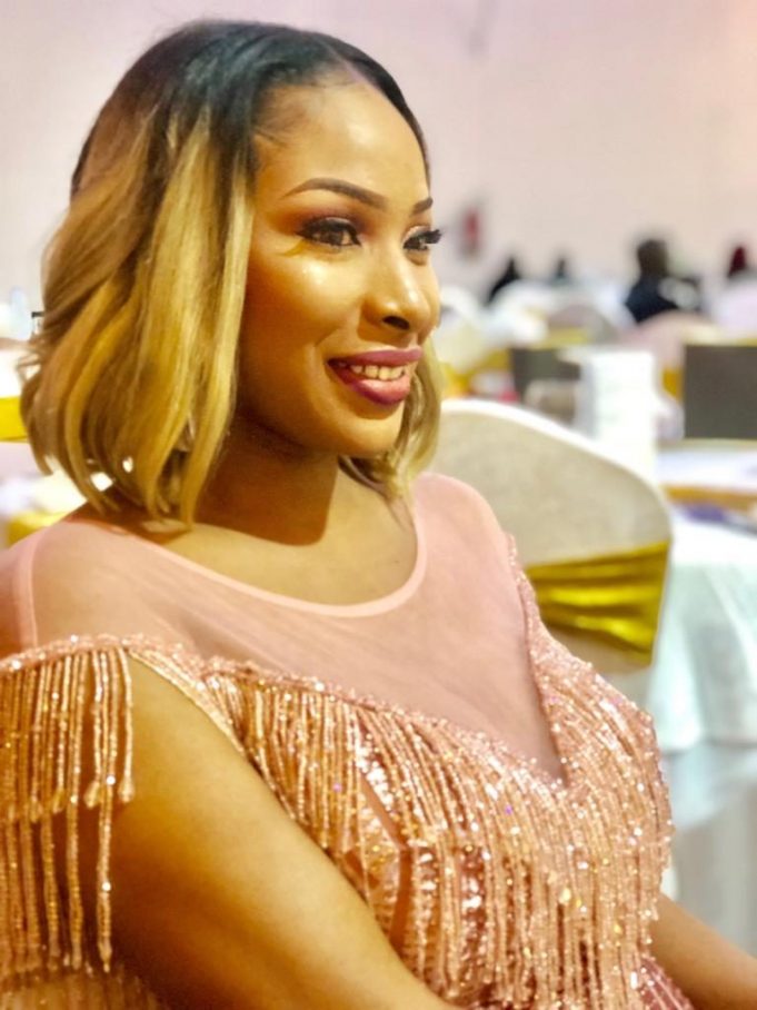 05 Photos – La chanteuse Chadia dans une robe chic et glamour - Senegal7